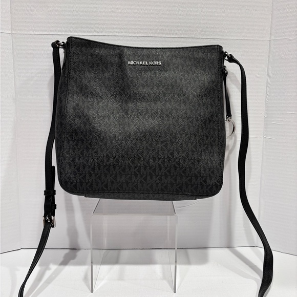 Michael Kors | Bags | Michael Kors Black Logo Crossbody | Poshmark